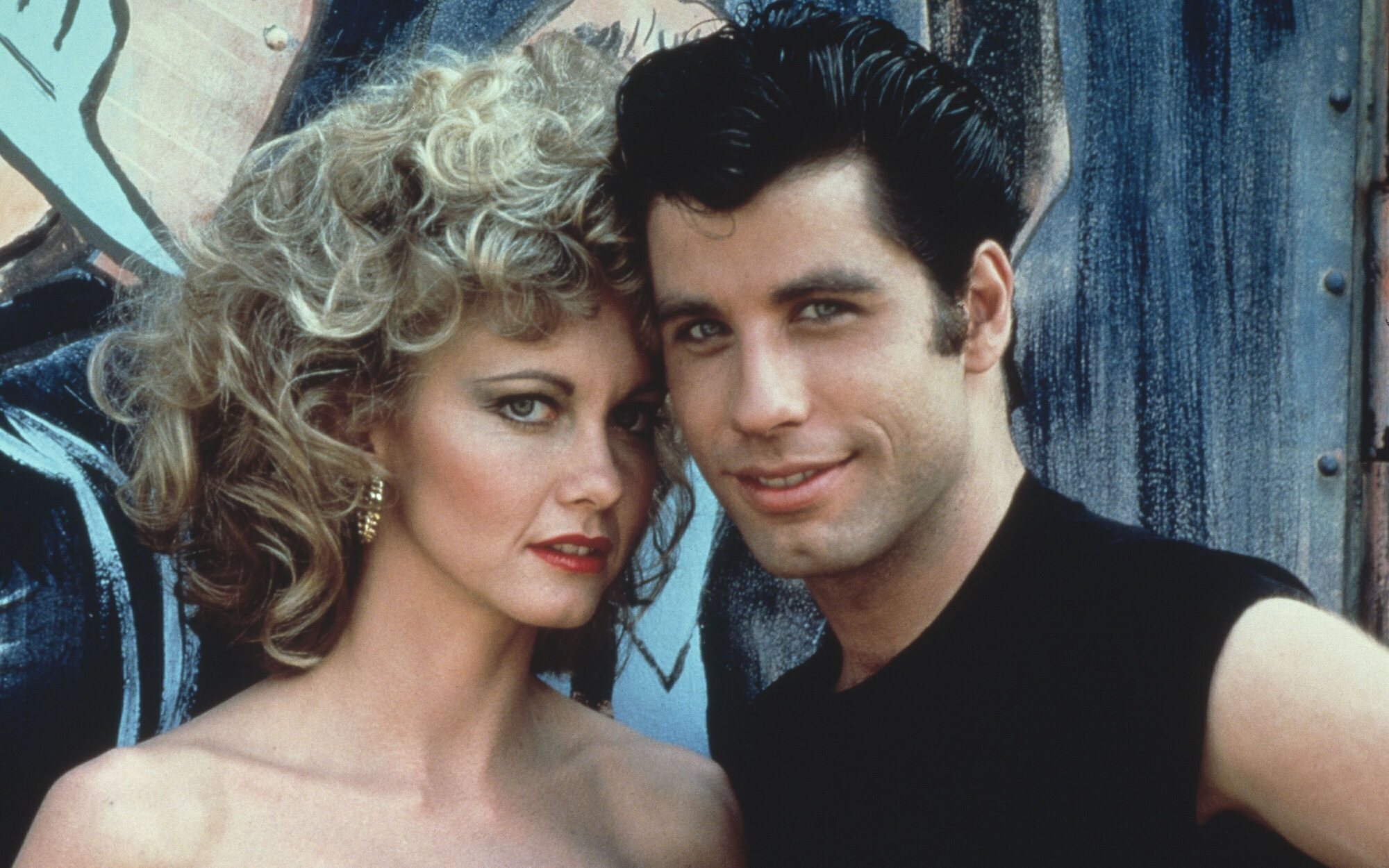 John Travolta revive a Danny Zuko en 'Grease' casi 50 años después ...