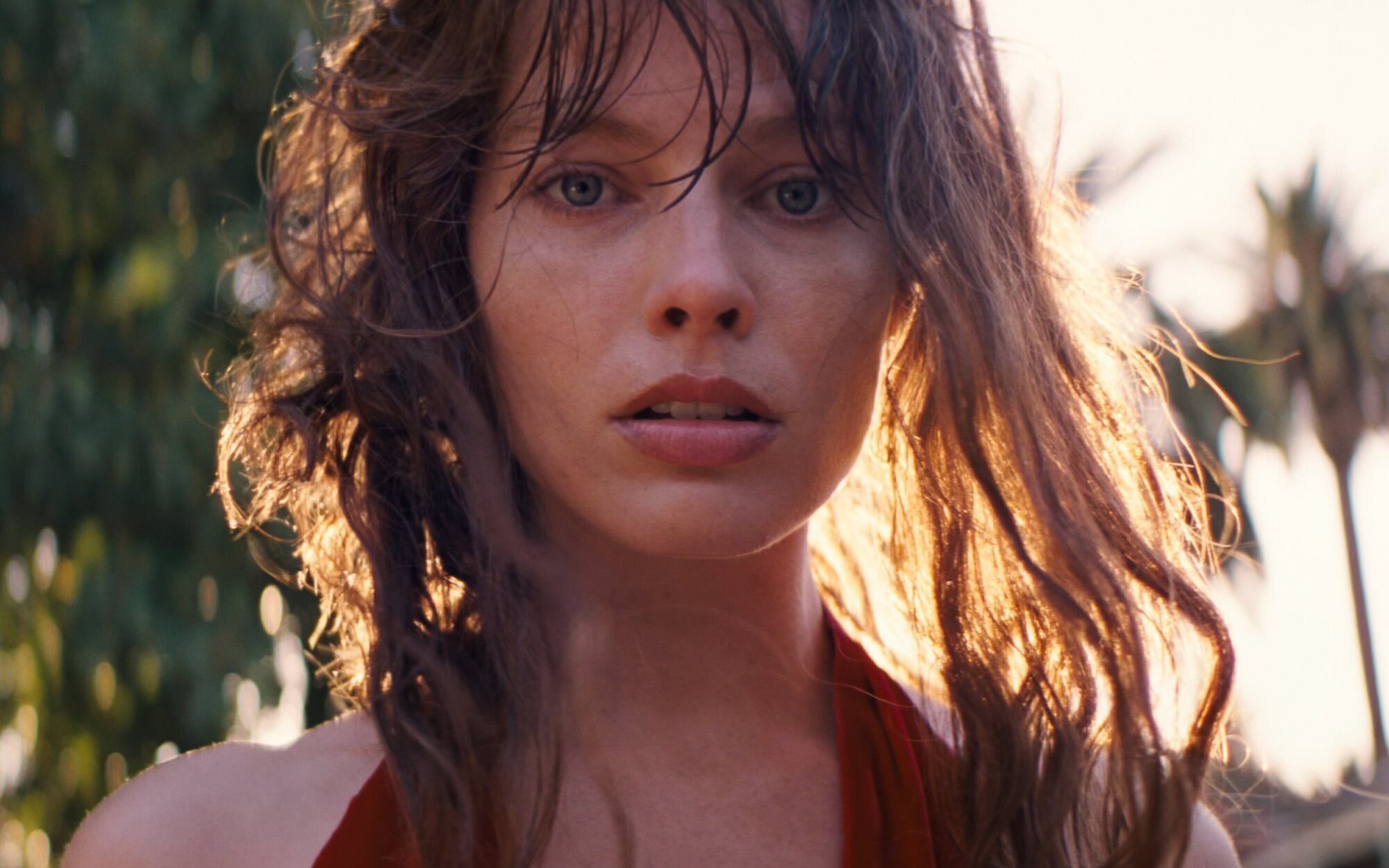 Margot Robbie y Jacob Elordi incendian las redes con los pósters más sensuales de Cumbres ...